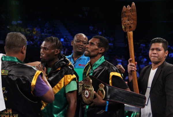 Fotos: Walters – Darchinyan – World Boxing Association