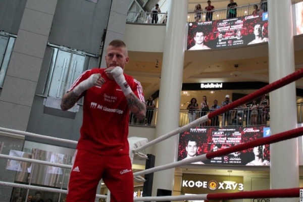 Photos: Nielsen and Chudinov Showing Off Their Moves – World Boxing ...