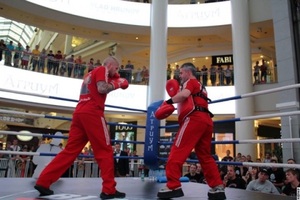 Photos: Nielsen and Chudinov Showing Off Their Moves – World Boxing ...