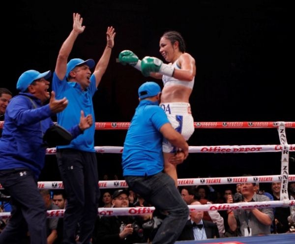 Jackie Nava knocked and retained their titles in Mexico – World Boxing ...