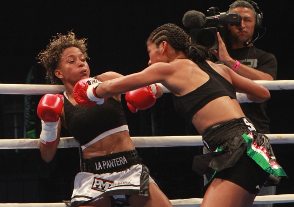 Photos: Mayerlin Rivas vs Sayda Mosquera in La Guaira, Venezuela ...