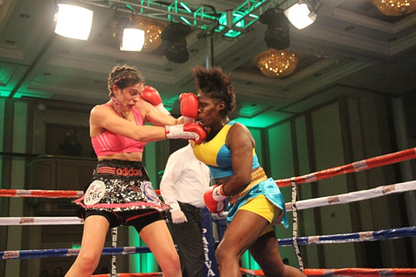 Fotos: Cecilia Comunales ganó por puntos – World Boxing Association